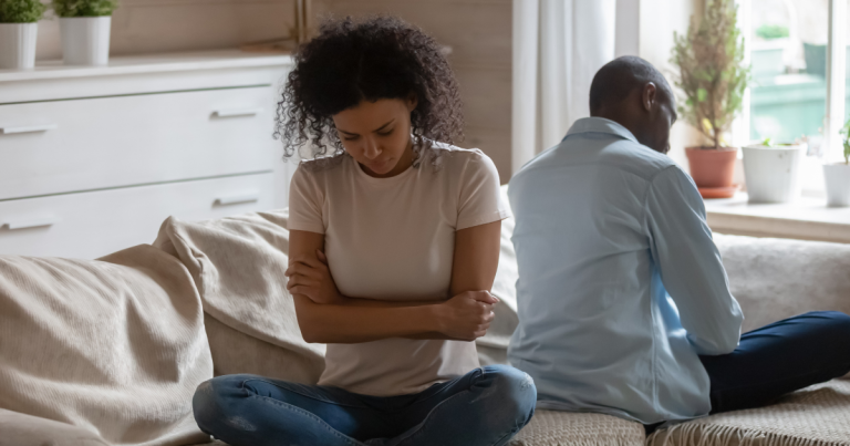 20 Warning Signs of an Uncaring Husband (Don’t Ignore Them)